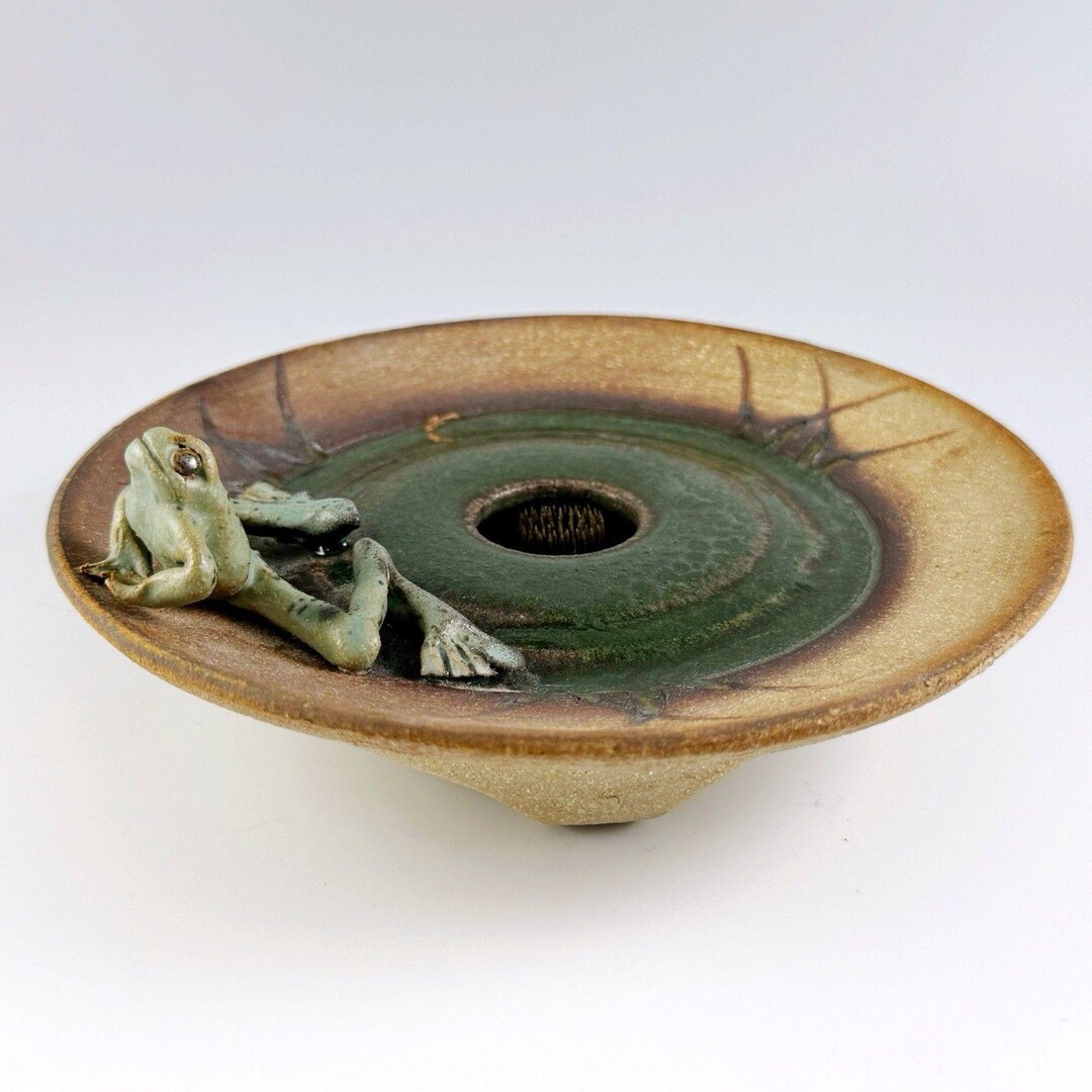 Sharon Scrattish Studio Pottery, Stoneware 3D Flower Frog Round Ikebana ...
