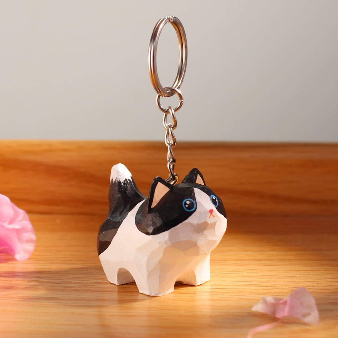 Handmade Carved Wooden Cat Keychain, Car Keyring, Minimalist Cat ...
