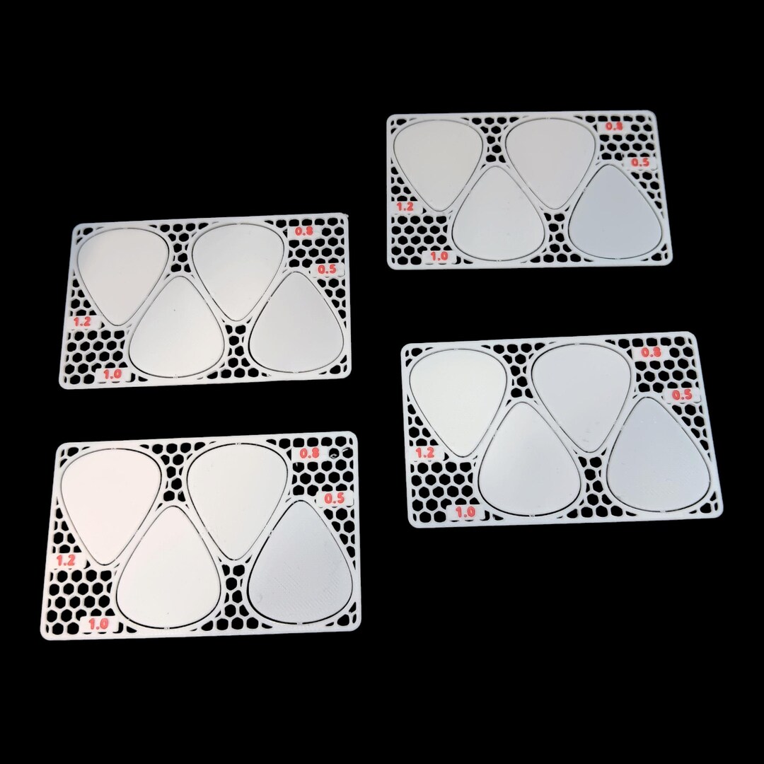 Multi-size Guitar Pick Card – Set of 4 Picks in Varying Thicknesses ...