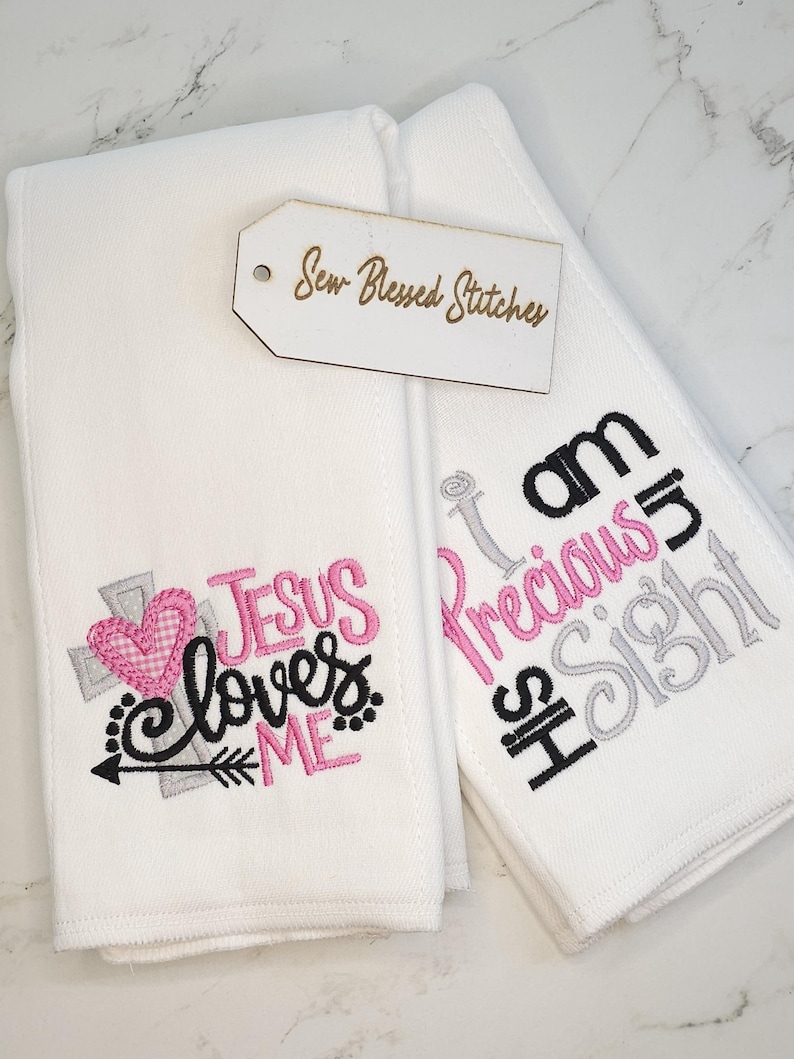 Embroidered Burp Cloth Set, Girl Baby Shower Gift - Etsy