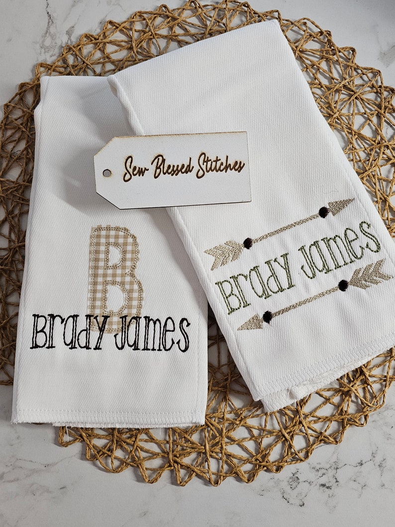 Personalized Burp Cloth Set, Embroidered Baby Gift - Etsy