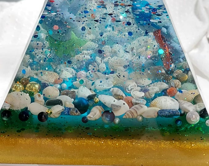 Customizable Epoxy Resin Memory/memorial Pyramid - Etsy
