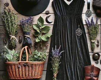 The Aunts Practical Magic Whimsy Goth Bundle, Thrift Style Box, Witchy Aesthetic Bundle, Whimsi ...