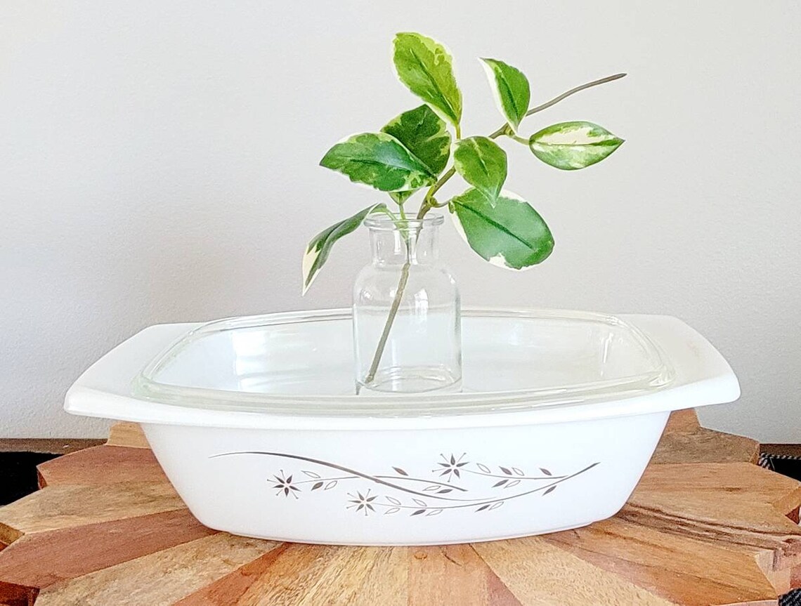 Vintage Pyrex Golden Honeysuckle 2 1/2 Quart Casserole Dish #035 - Etsy