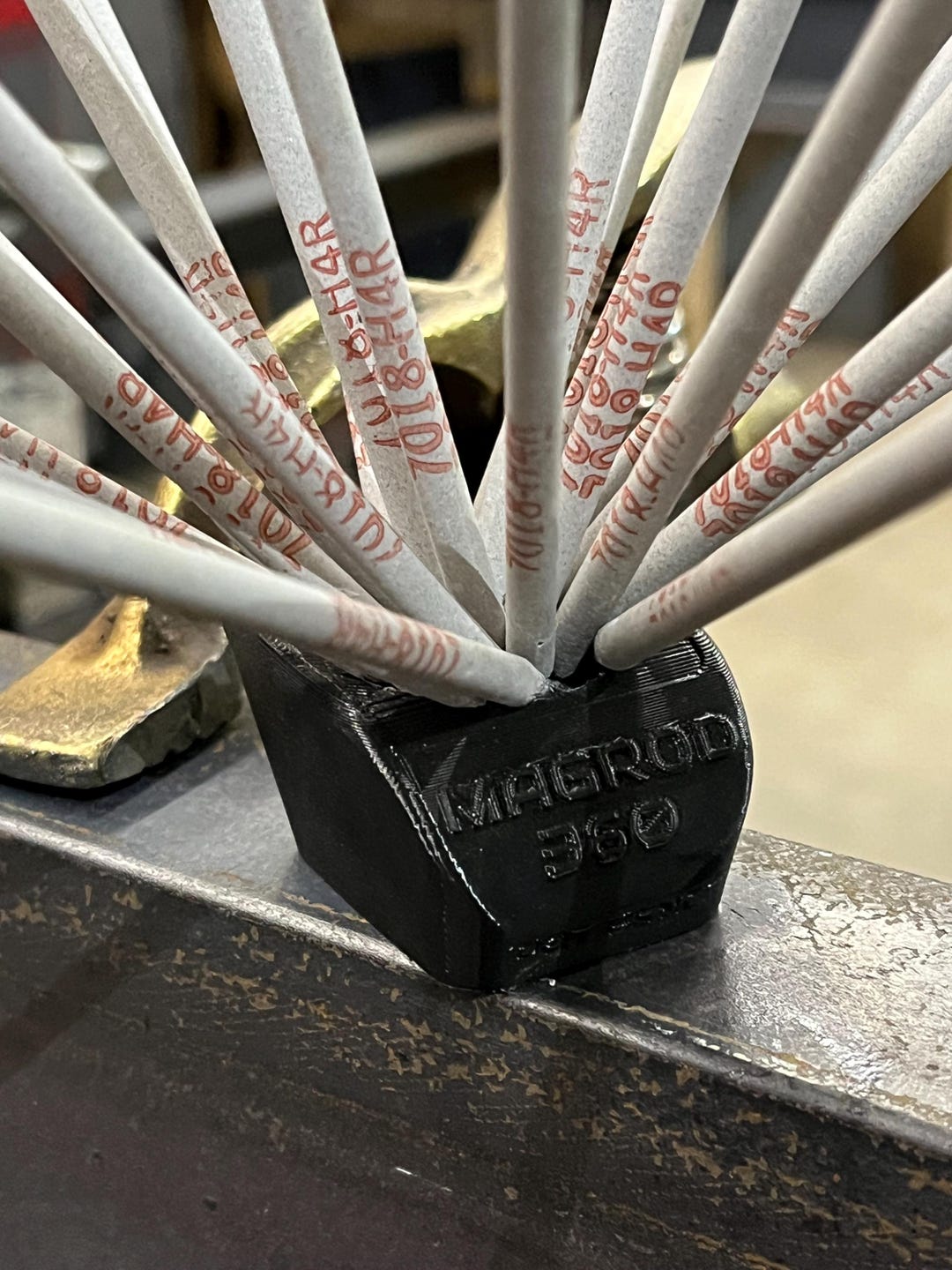 Magnetic Welding Rod Holder | Compact, Strong | Glove-friendly | Easy ...