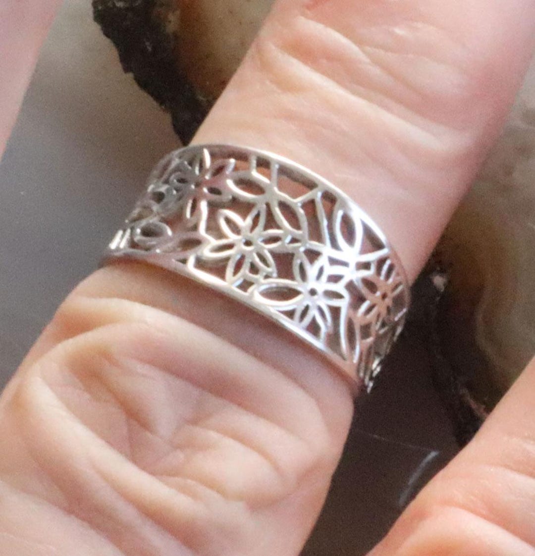 Vintage Sterling Cut Out Floral Design Ring Size 7 - Etsy