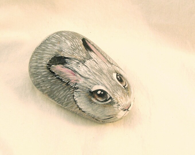 Little Bunny Rabbit Hand Painted Rock - Etsy