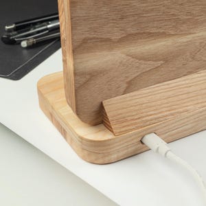 Desk Calendar With Wireless Charging – Digital Planner, Home Organizer ...