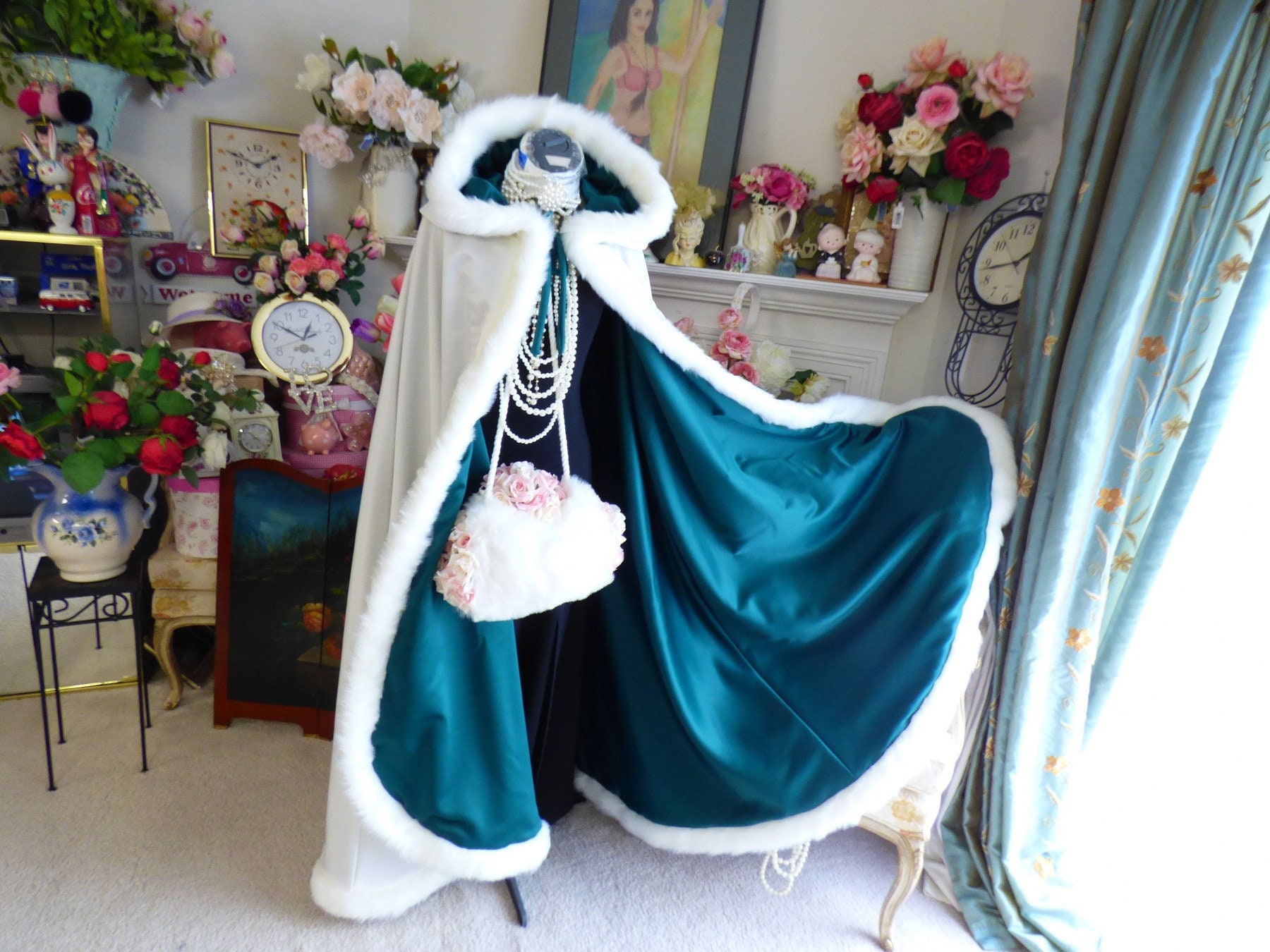 Burlesque Queen Bridal Cape Full-length 52-inch Emerald-green / Ivory ...