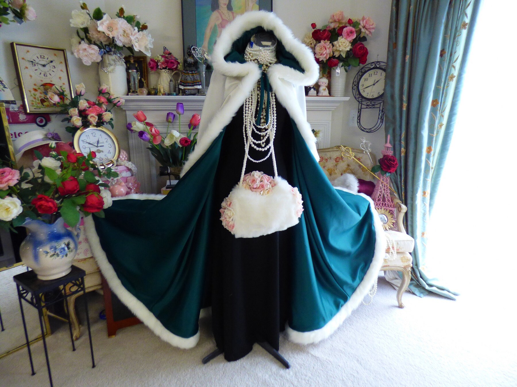 Burlesque Queen Bridal Cape Full-length 52-inch Emerald-green / Ivory ...