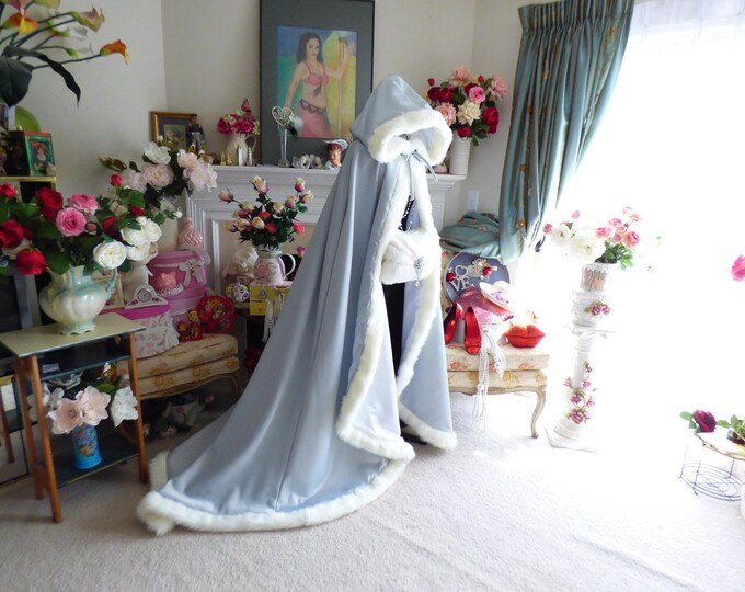 Frozen Disney Princess Winter Bridal Cape Silver / Ivory Satin 52/67 ...