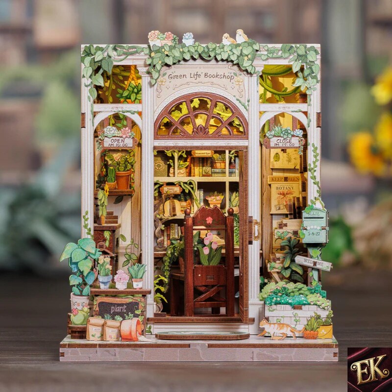 Bookshelf Diorama - Etsy