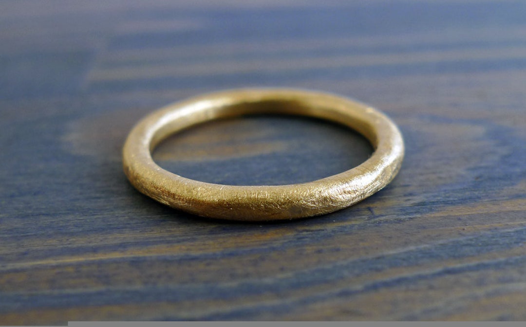 Rough & Rustic. Simple 14K Yellow Gold All Round 2.5mm Textured Band ...