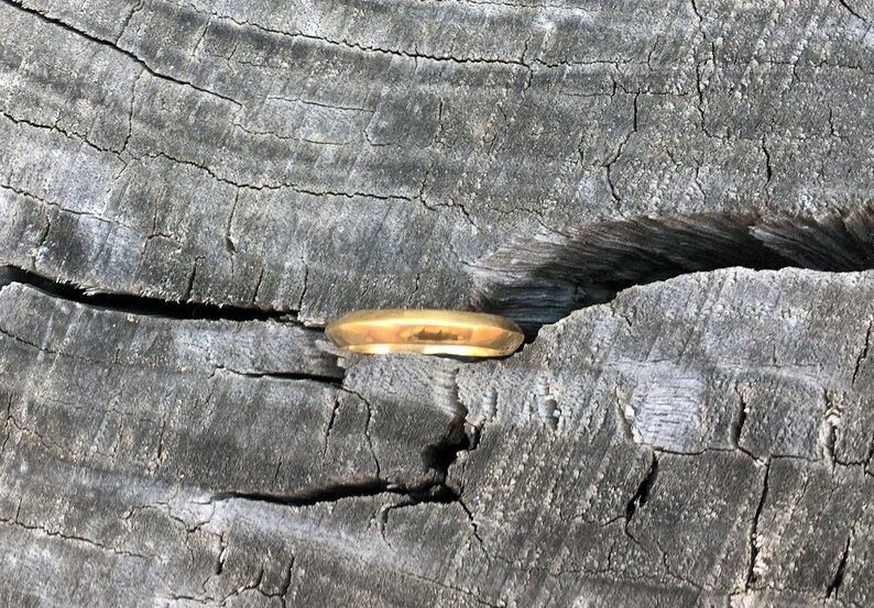 Eclipse in 18K Shiny Gold. Unisex Triangle Profile Plain Gold | Etsy