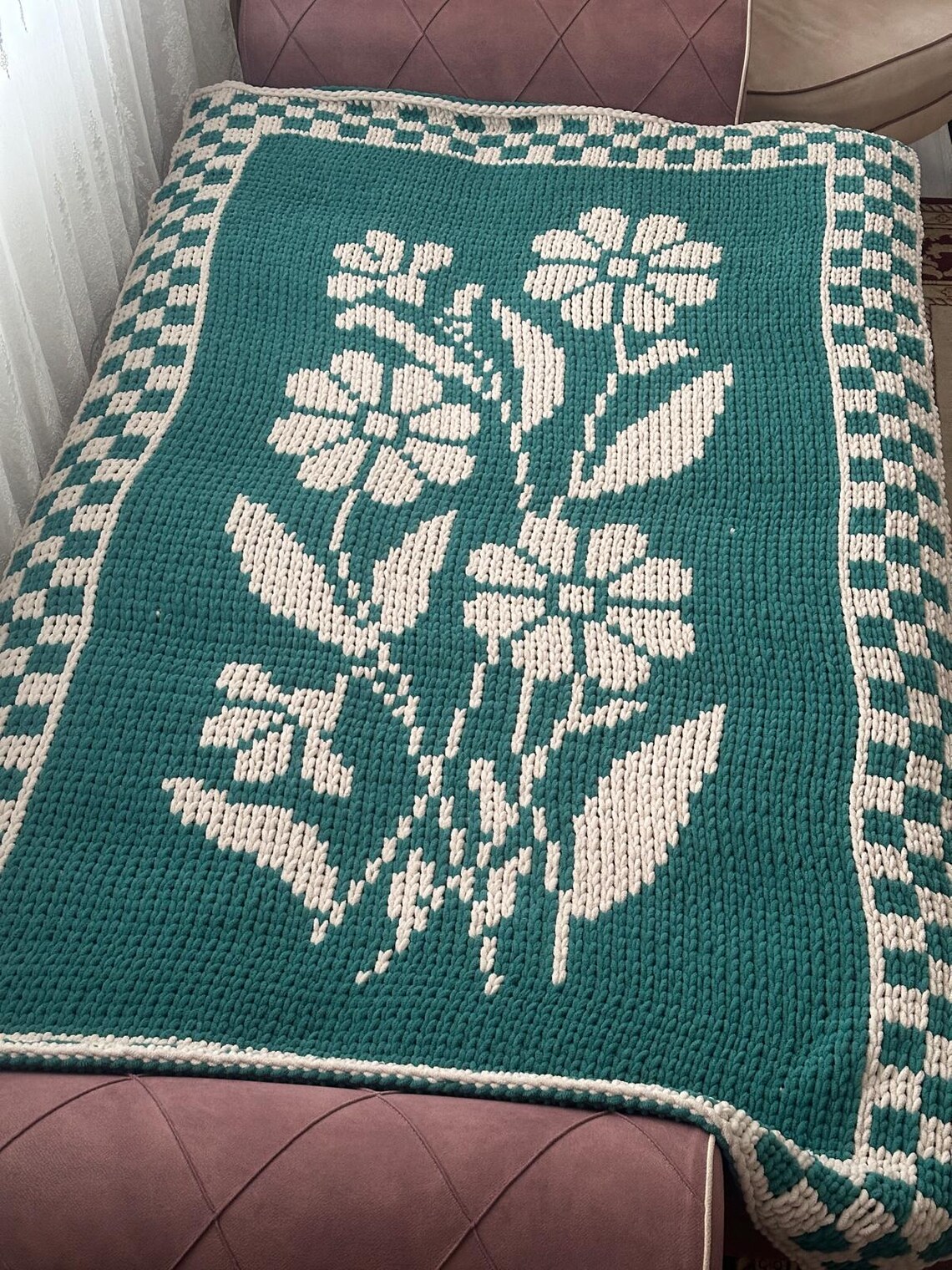 Bloomly Blanket Pattern | Alize Puffy Yarn Flower Throw | Chunky Loop ...