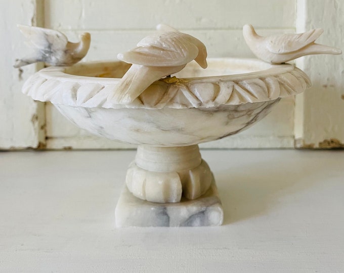 Beautiful Vintage Alabaster Stone Pedestal Bird Bath ~ Dish ~ 4 1/2 “x ...