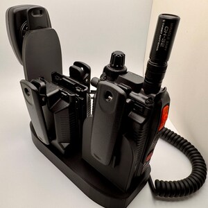Yaesu FT5D Radio Stand – Dual Battery Slots – Rugged 3D Printed Desktop ...