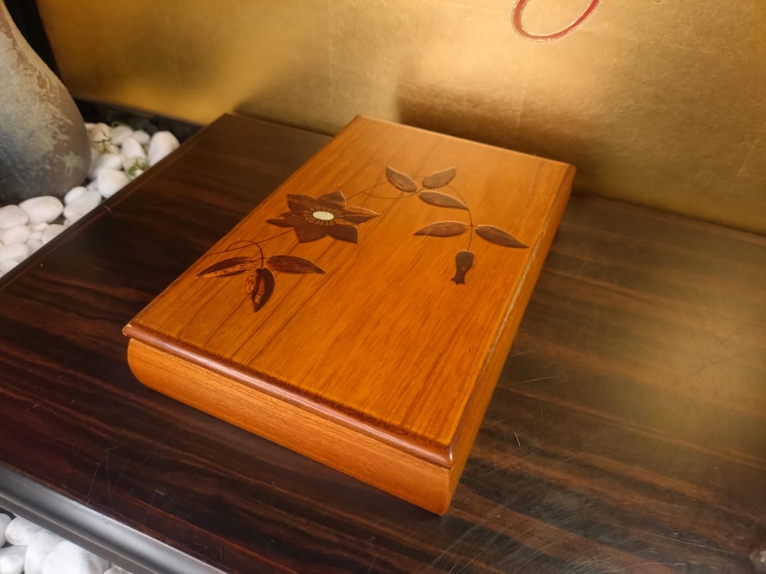 Vintage Japanese Letter Box, Cherry Bark & Shell Inlay, Tessen Leaf ...