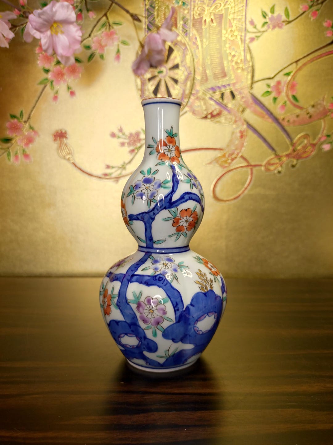 Japanese Arita Ware Kazan Man'uemon Tokkuri - Gourd-shaped Sake Bottle ...
