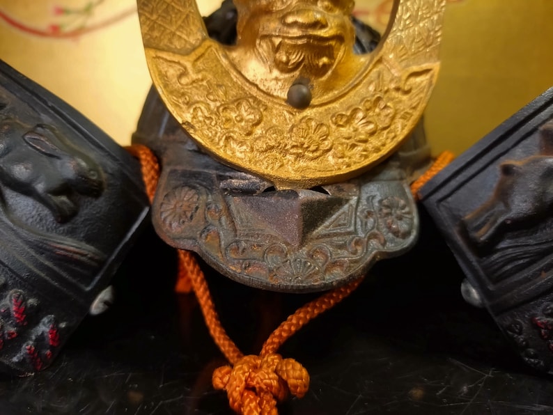 Vintage Japanese Samurai Kabuto Helmet | Nami-usagi Decor - Etsy Canada