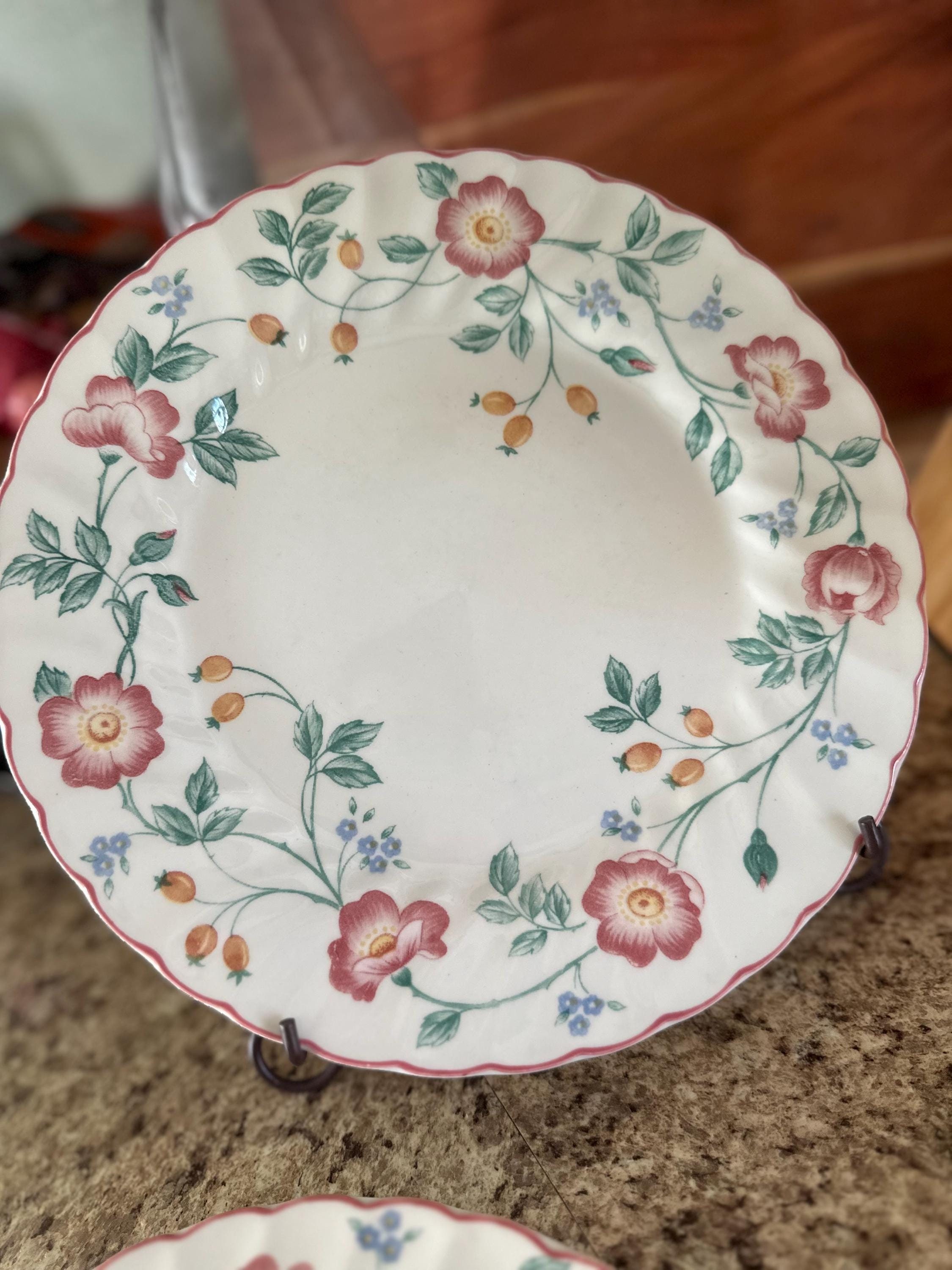 Vintage 1990s Churchill Briar Rose Dinner Plate | 10" Dinner Plate ...