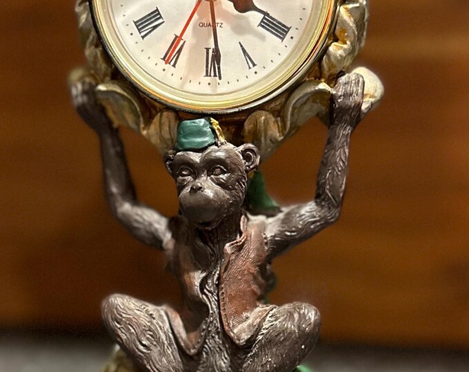 Vintage Quartz Resin Bellhop Monkey Holding Clock | 7.5” Monkey ...