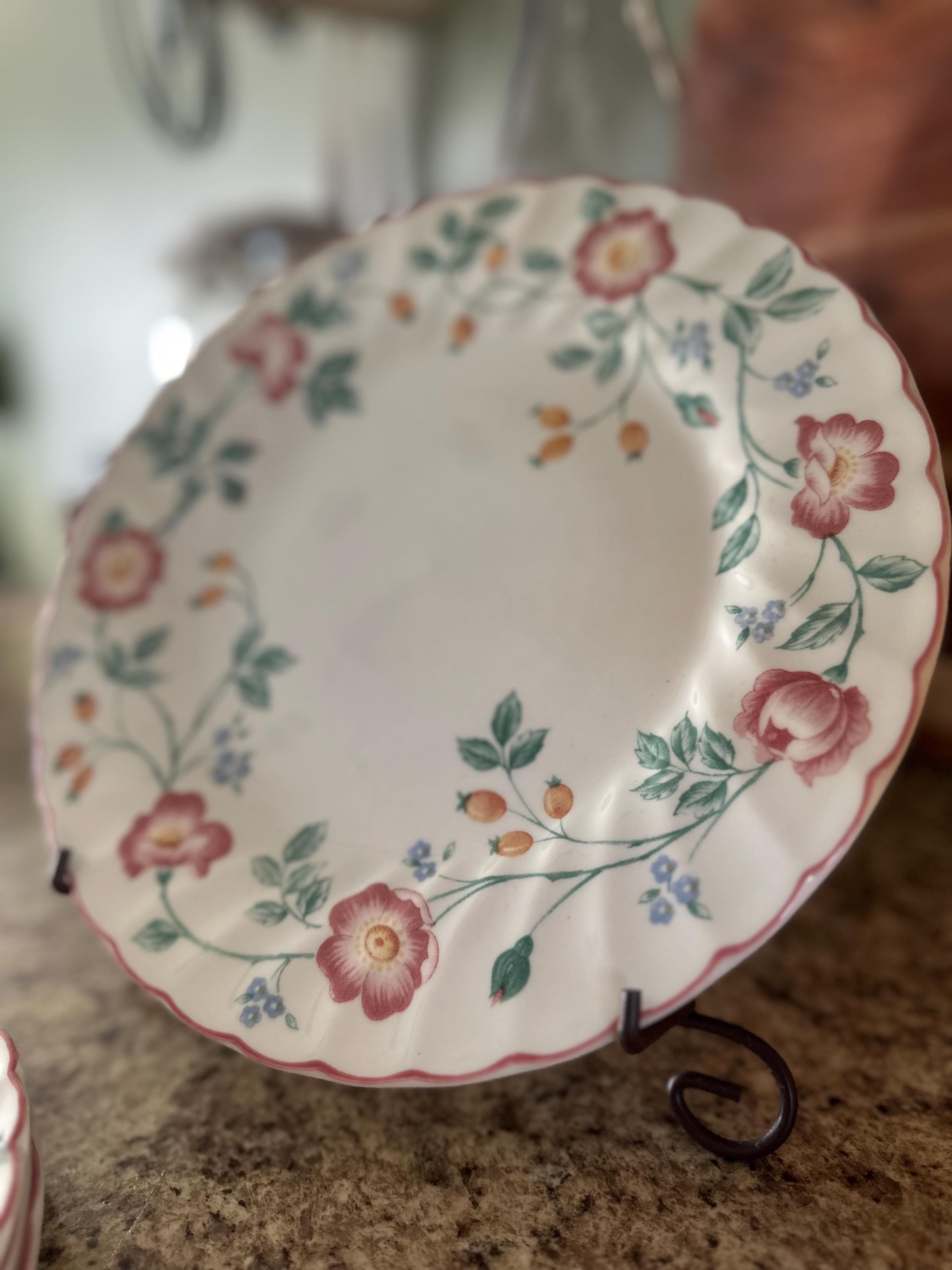 Vintage 1990s Churchill Briar Rose Dinner Plate | 10" Dinner Plate ...