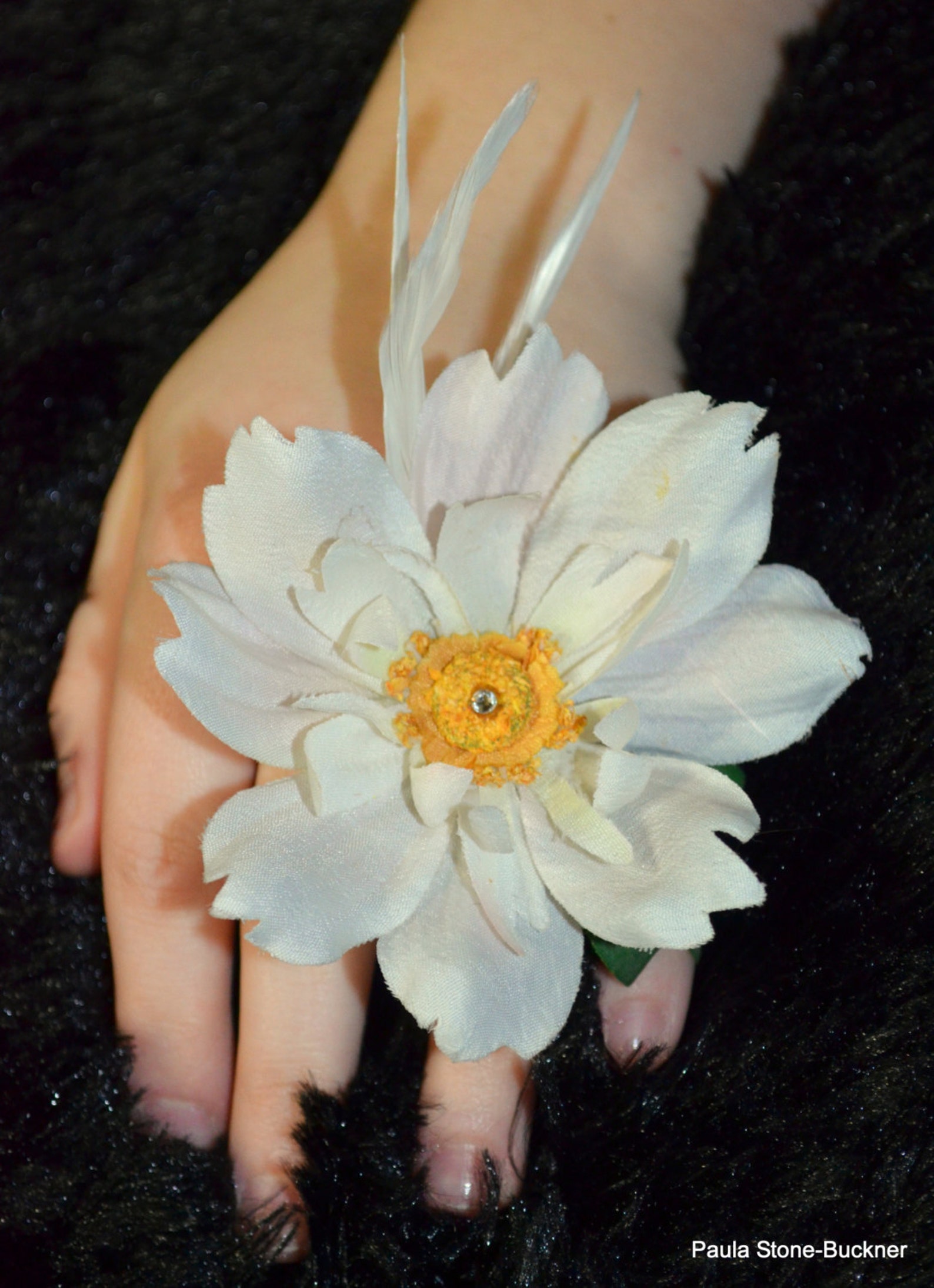Alternative Corsage White Finger Corsage Ring Corsage - Etsy