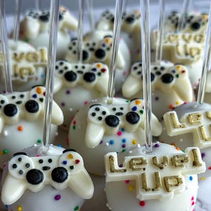 Game on Cake Pops,gamer Party Treats,video Game Controller Cake Pops ...
