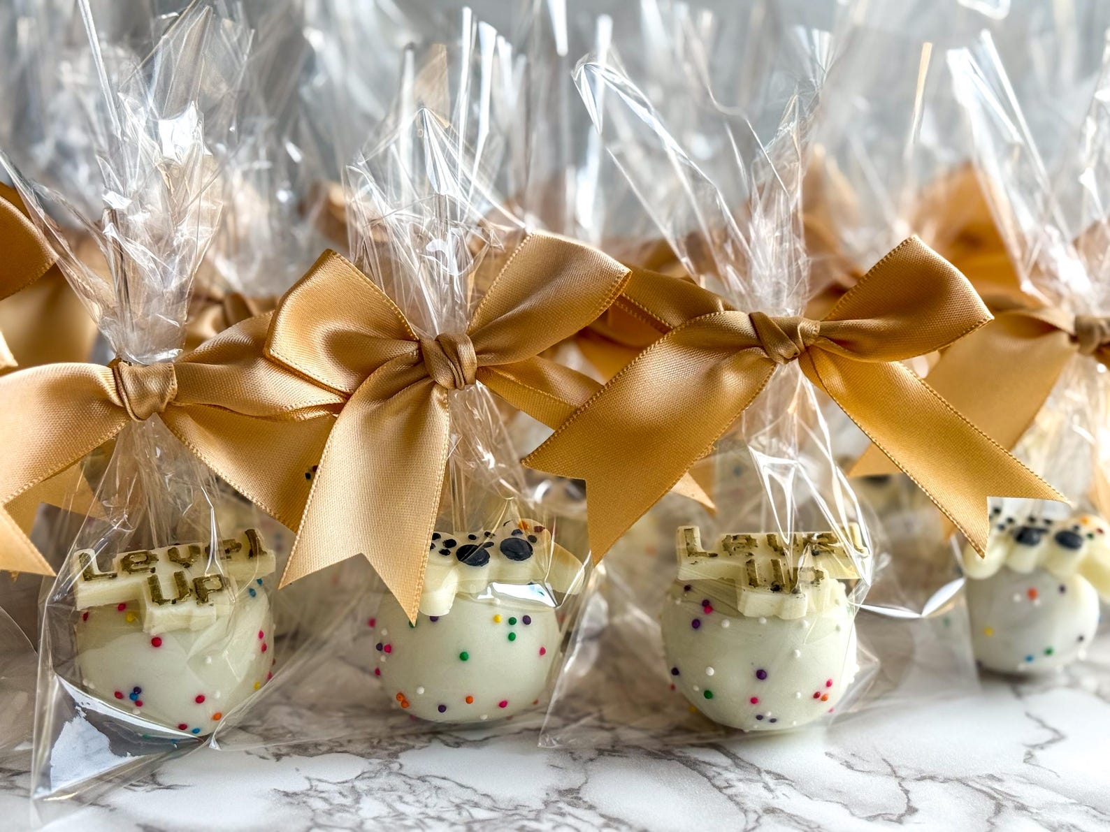 Game on Cake Pops,gamer Party Treats,video Game Controller Cake Pops ...