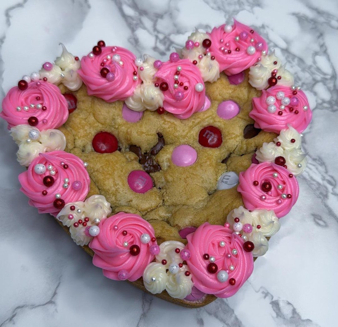 Valentines Day Cookie Cake, 6 Inch Heart Shaped Valentines Day Cookie ...