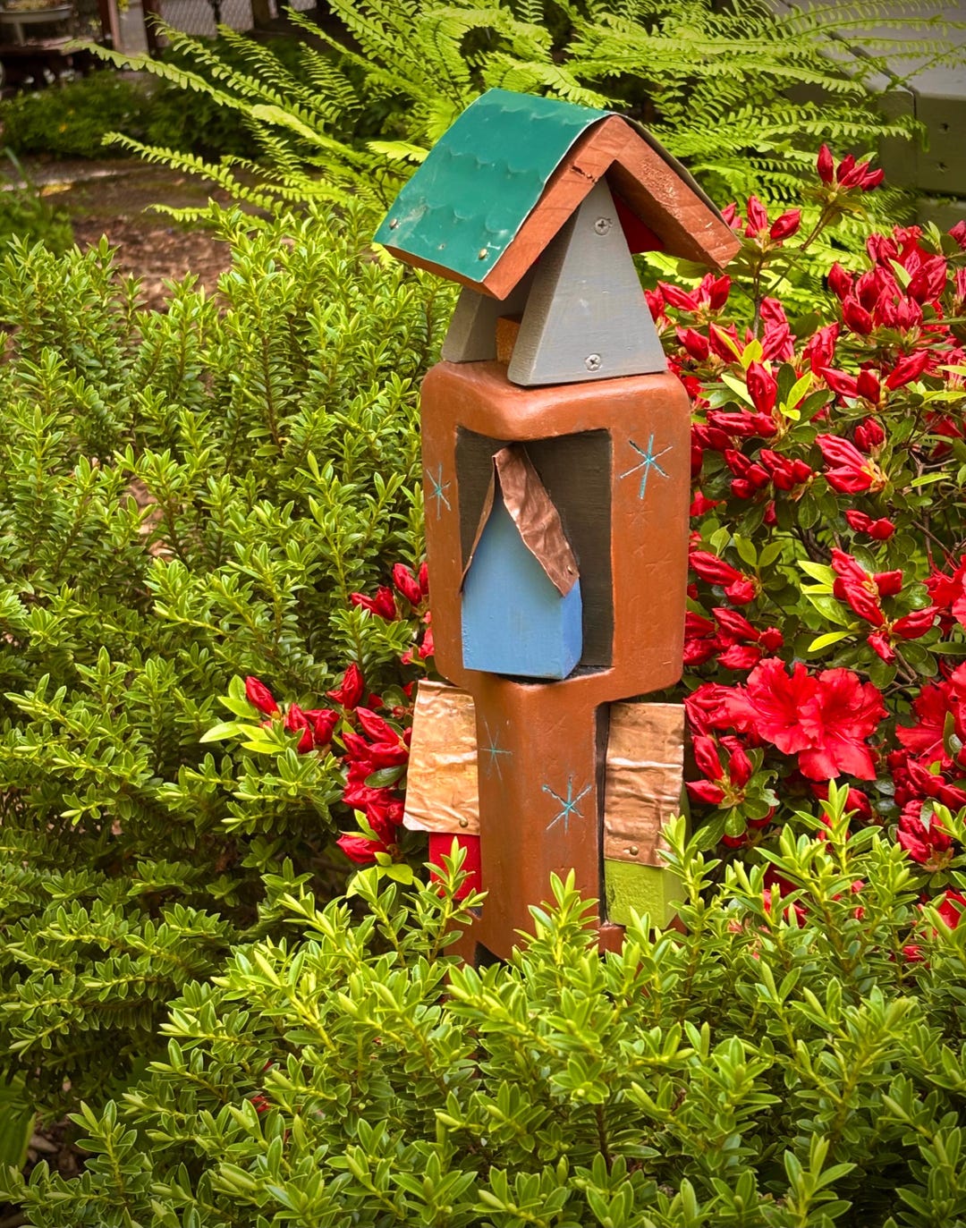 Handcrafted Whimsical Garden Post - Sculptured Outdoor Garden Art (2 Ft ...