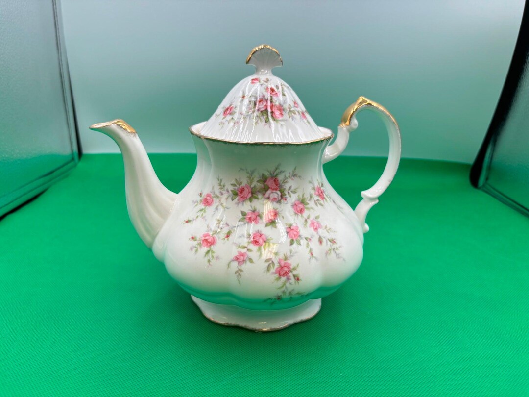 Paragon VICTORIANA ROSE Teapot Made in England - Etsy