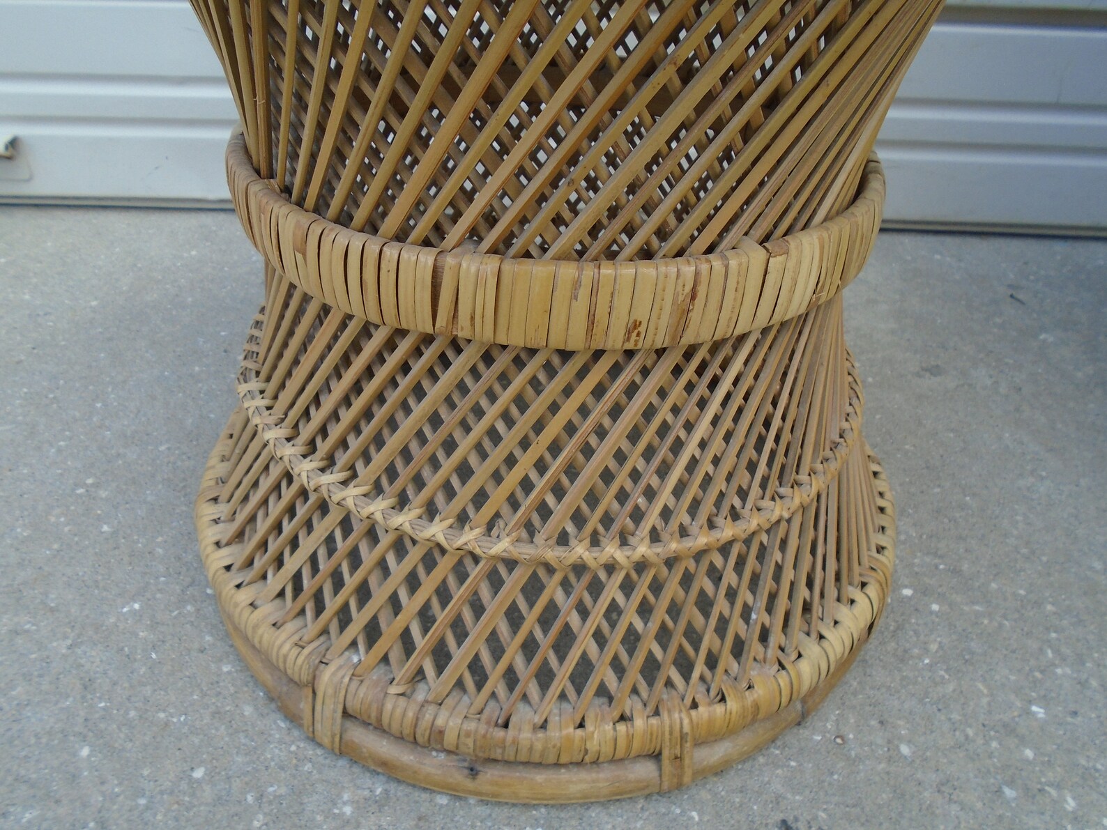 Vintage Peacock Wicker Bench Vanity Cottage Rattan Seat Chair Tropical ...