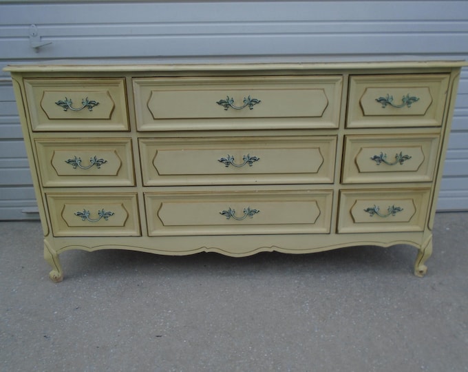 Henry Link Triple Dresser French Provincial Italian Country Bureau ...