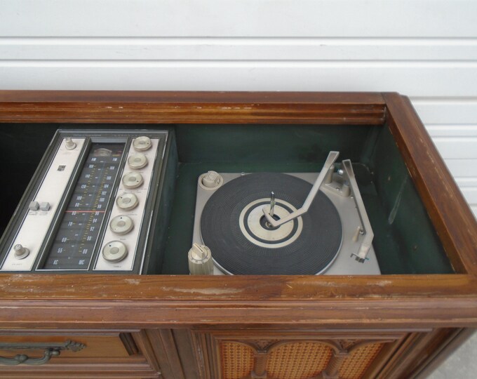 Vintage Magnavox Astro-sonic Stereo Record Player Stereophonic Radio ...