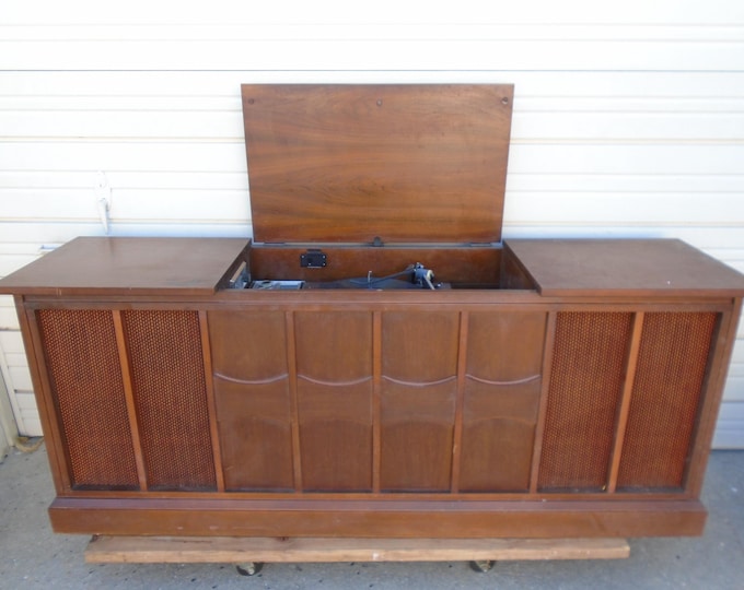 Vintage Record Player Stereophonic Radio Phonograph Console Stereo ...