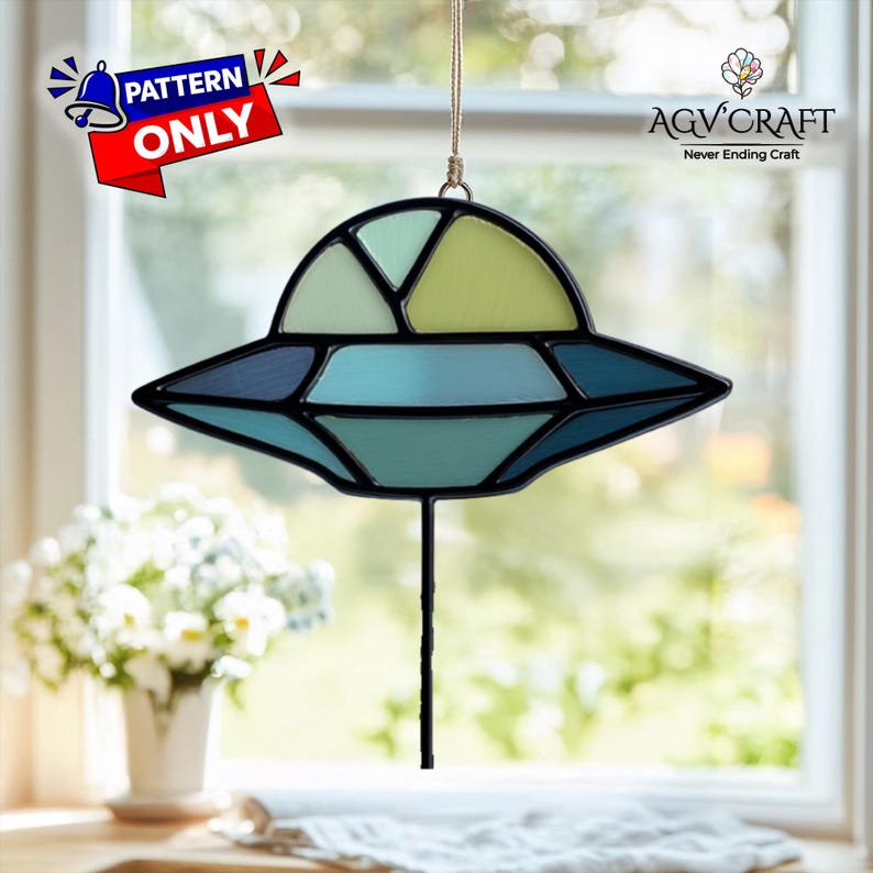 UFO Plant Stakes Stained Glass Pattern, UFO Suncatcher, Alien Stained ...