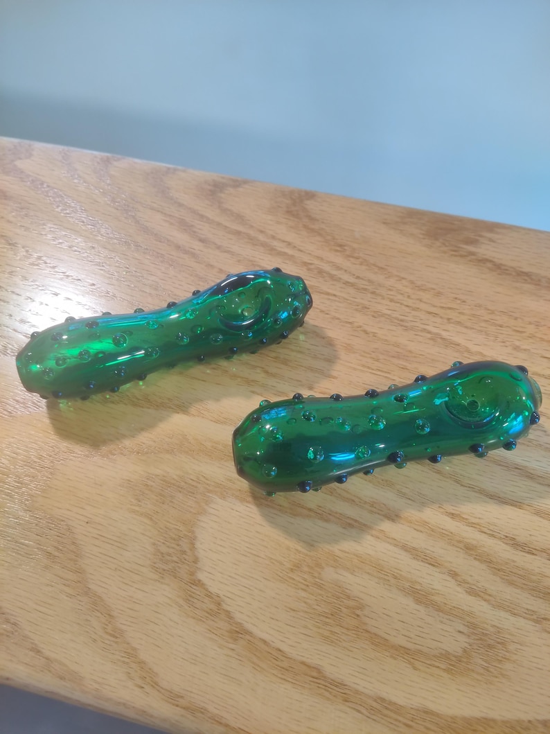 Glass Pickle Pipe Handmade - Pickles Novelty Tobacco Smoking - Quality ...