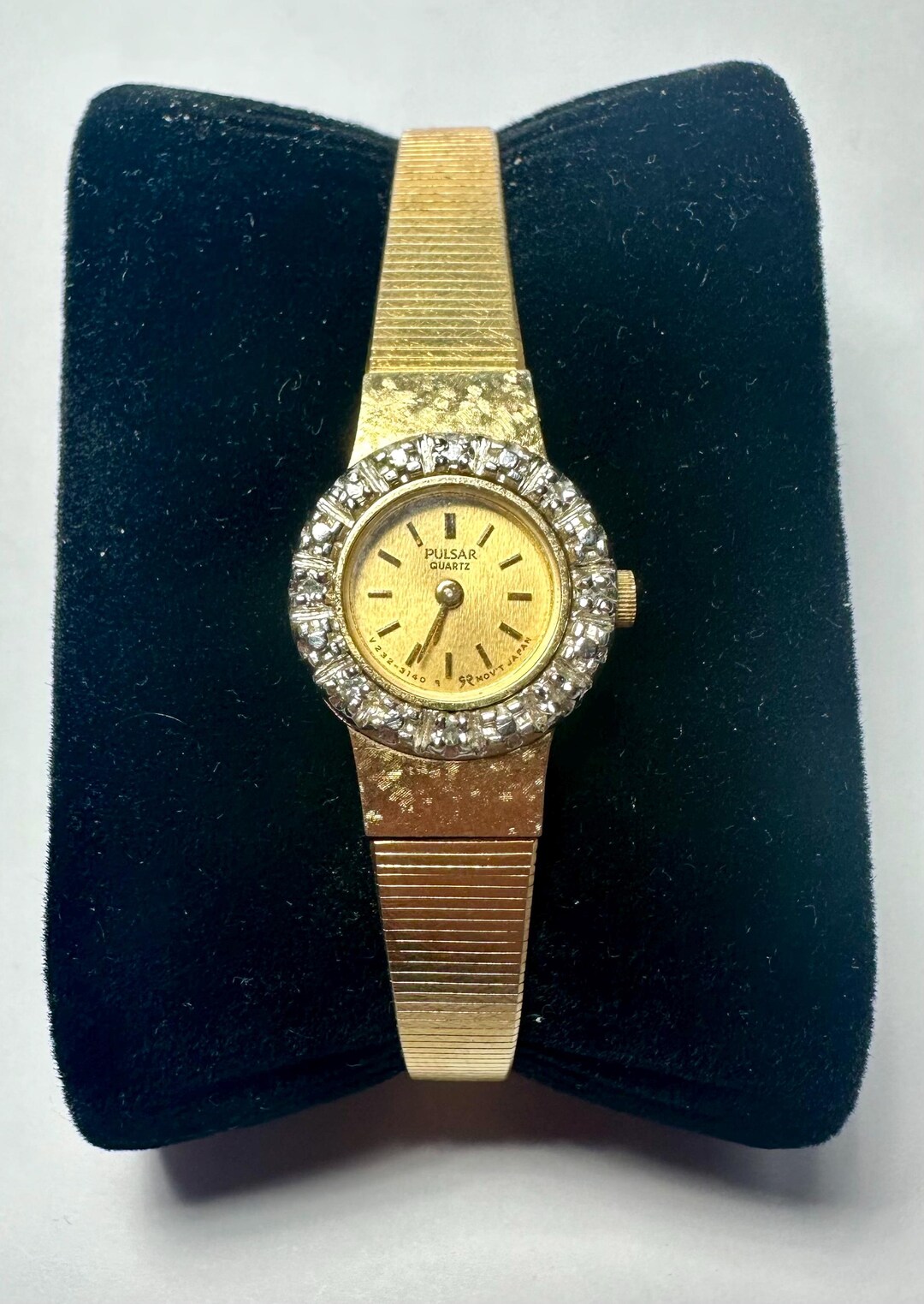 Pulsar by Seiko Wristwatch Gold Tone Round Face Stone Bezel Elegant ...