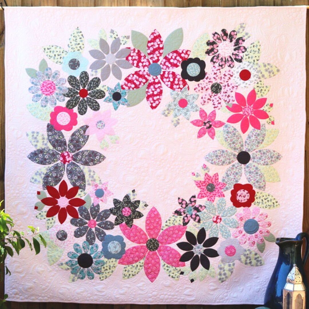 Flowering Wreath Quilt Pattern or Pattern and Template Set - Etsy