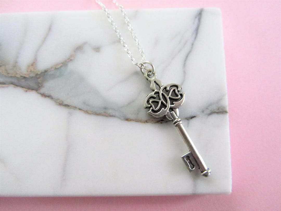 Silver Key Pendant Necklace, Vintage Key Necklace, Key Necklace, Long ...