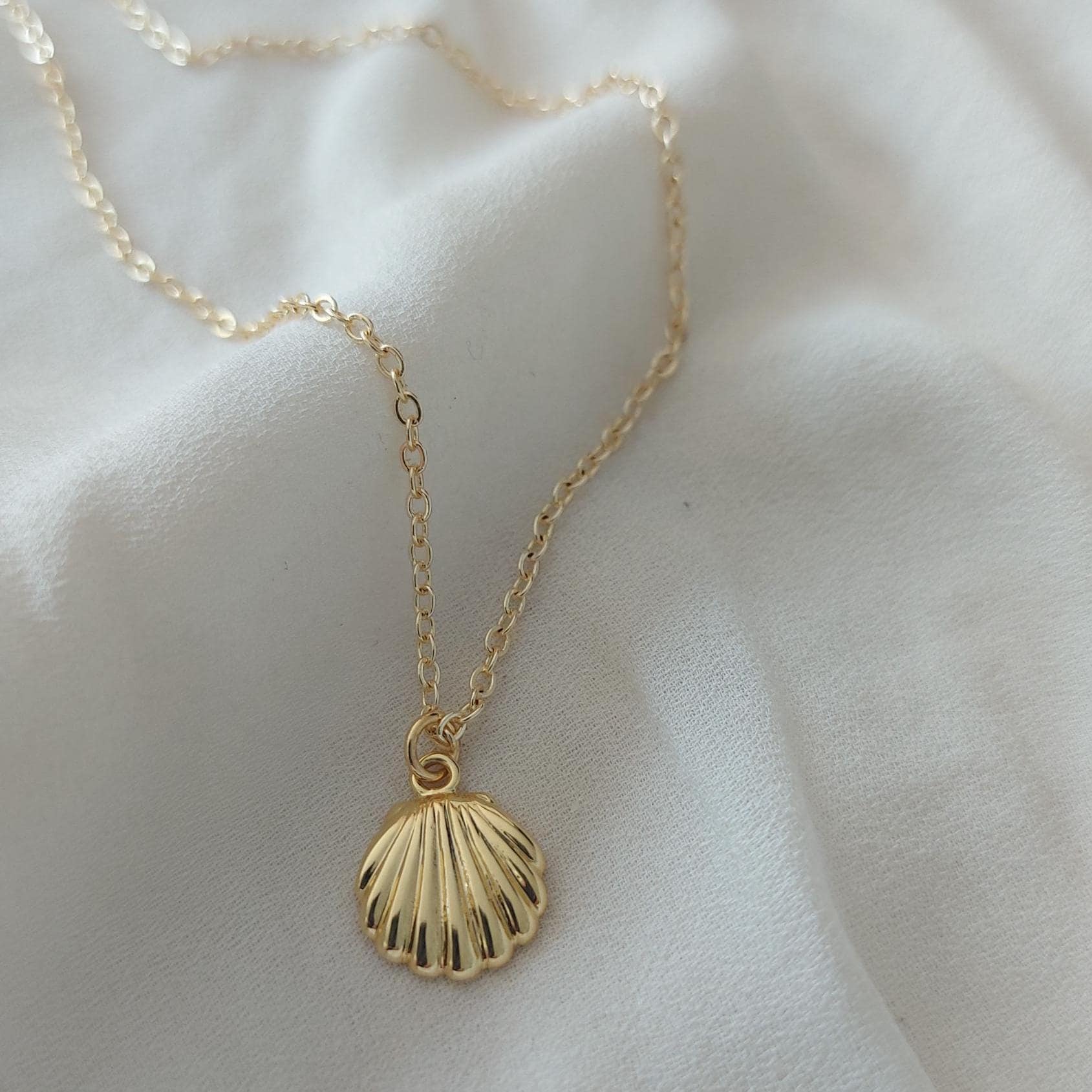 Gold Shell Charm Necklace: Dainty Coastal Jewelry - Etsy UK