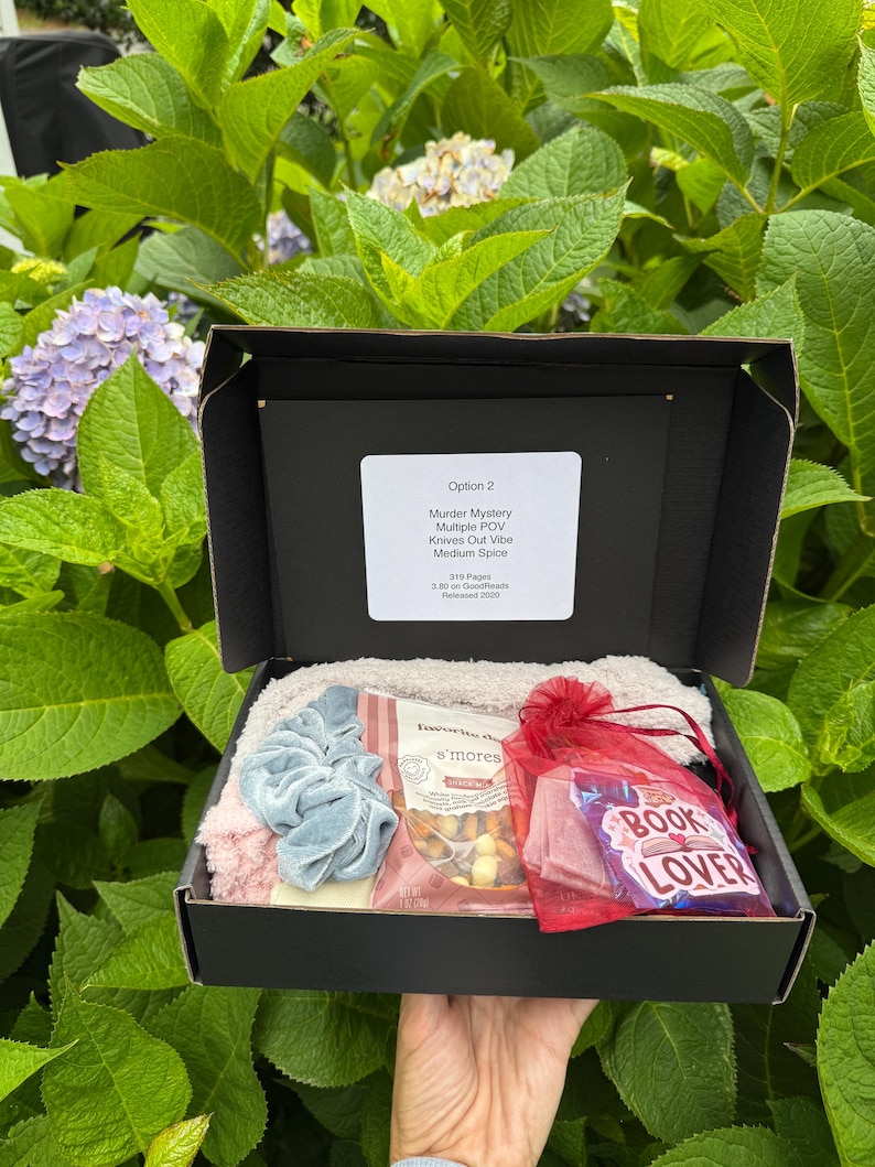 Kindle Blind Date E-book Box Deluxe: Bookish Gift Set - Etsy