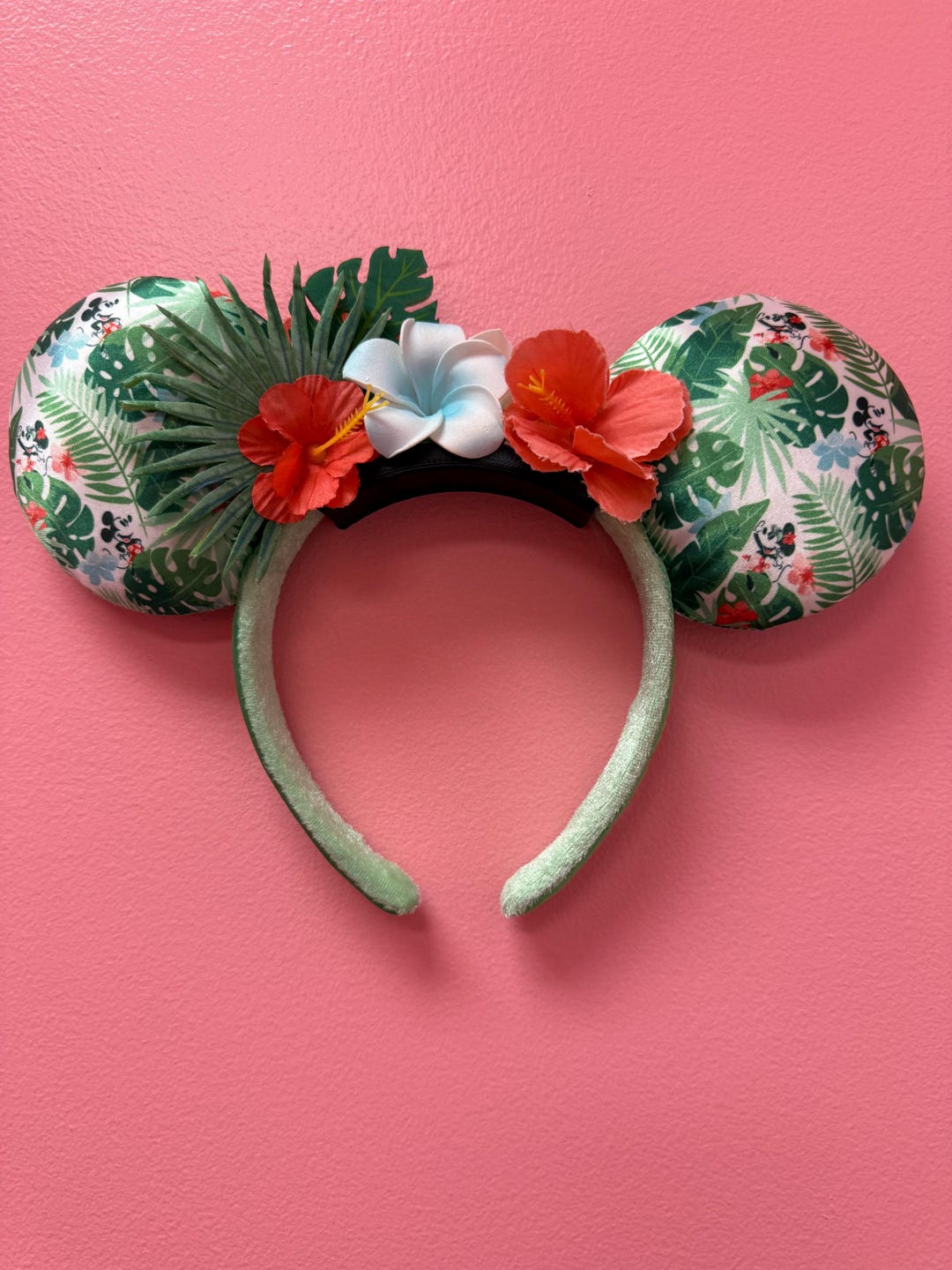 Wall-mounted 3D Printed Mickey Ear Headband Holder – Single Display ...