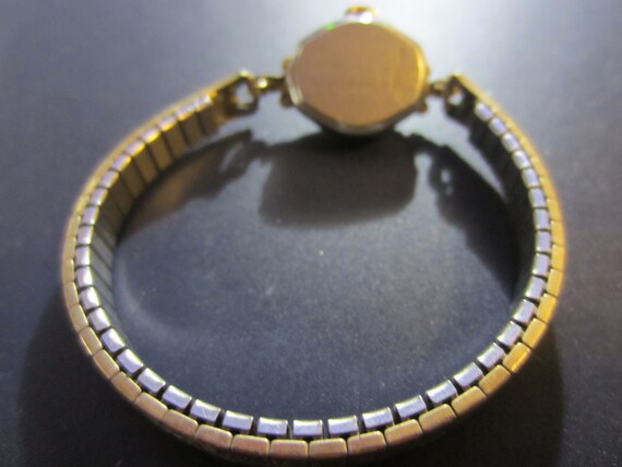 Voumard 17 Jewels Incabloc Swiss Made Women's Watch - Gem