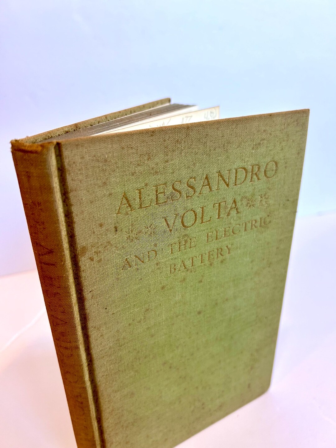 1964 "alessandro Volta and the Electric Battery" Vintage Book by Bern ...
