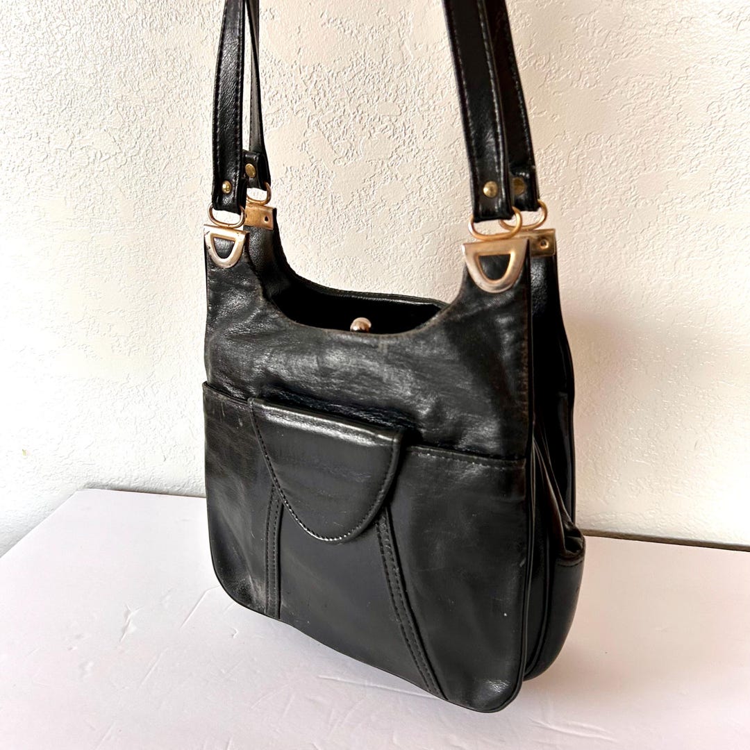 1990s Black Leather Vintage Purse Retro Shoulder Bag With Gold Kisslock ...