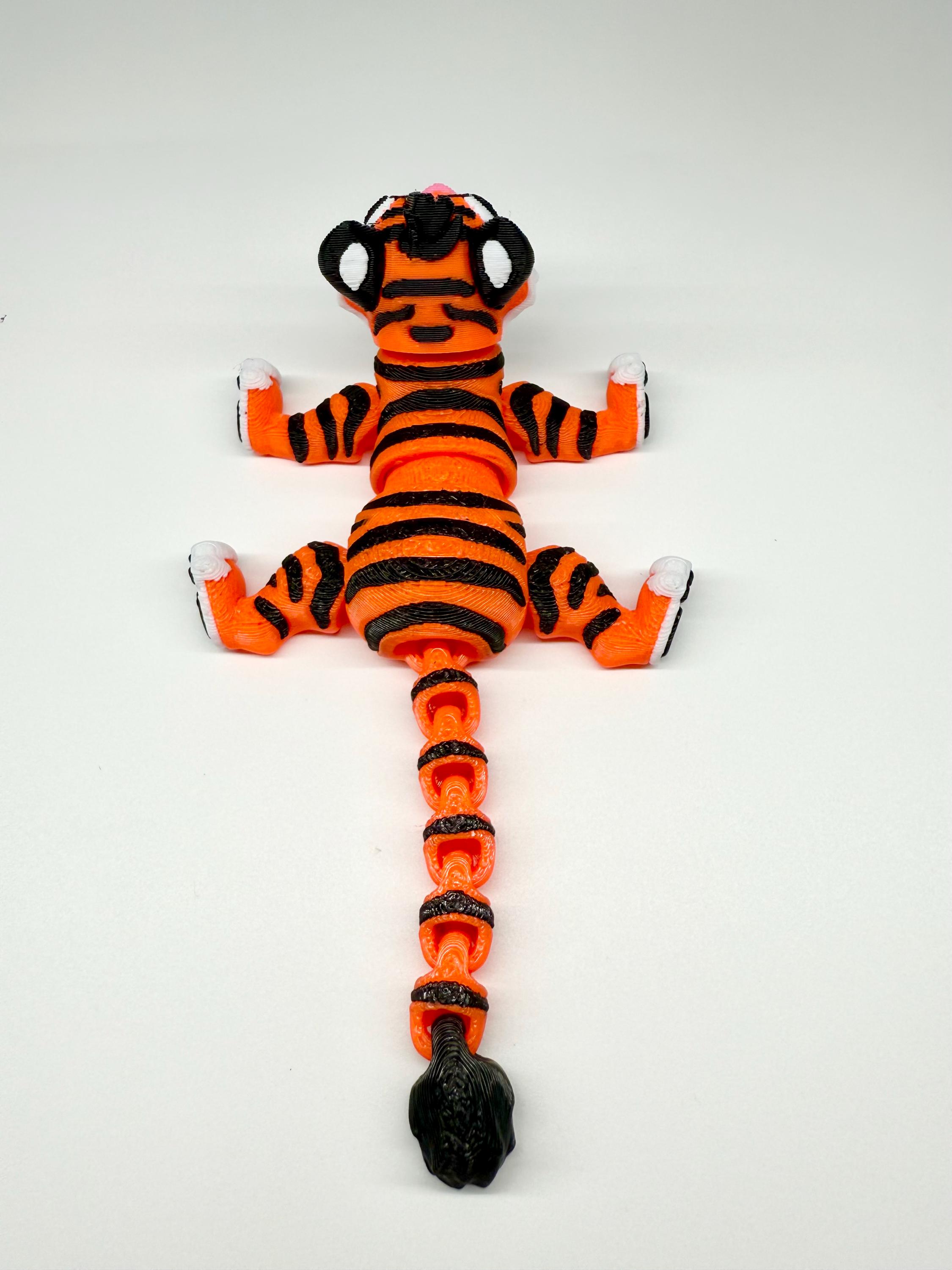 Articulated 3D Printed Flexible Tiger Fidget Toy | Posable Eco-friendly ...