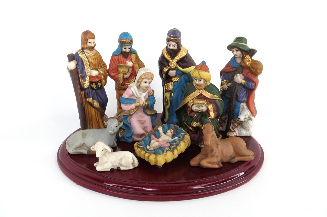 Small Porcelain Christmas Nativity Set Display - Etsy